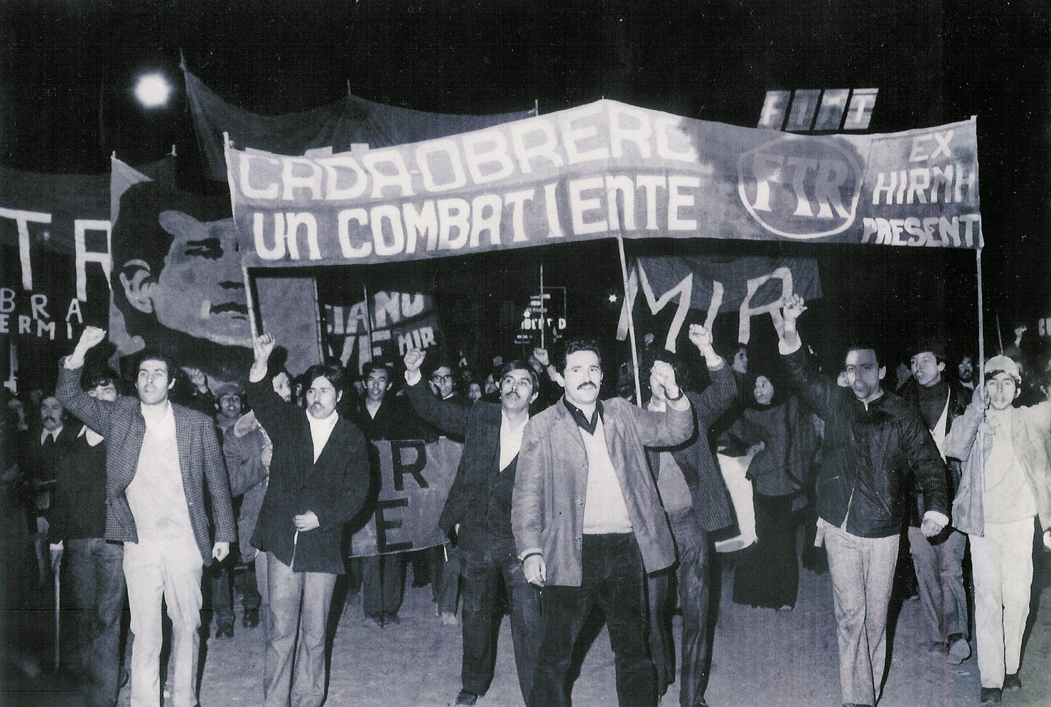 El MIR: una historia pendiente - por Ana Pizarro - Revista Santiago