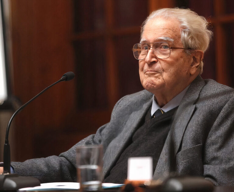 Roberto Torretti Edwards: la filosofía y los límites hasta donde ...