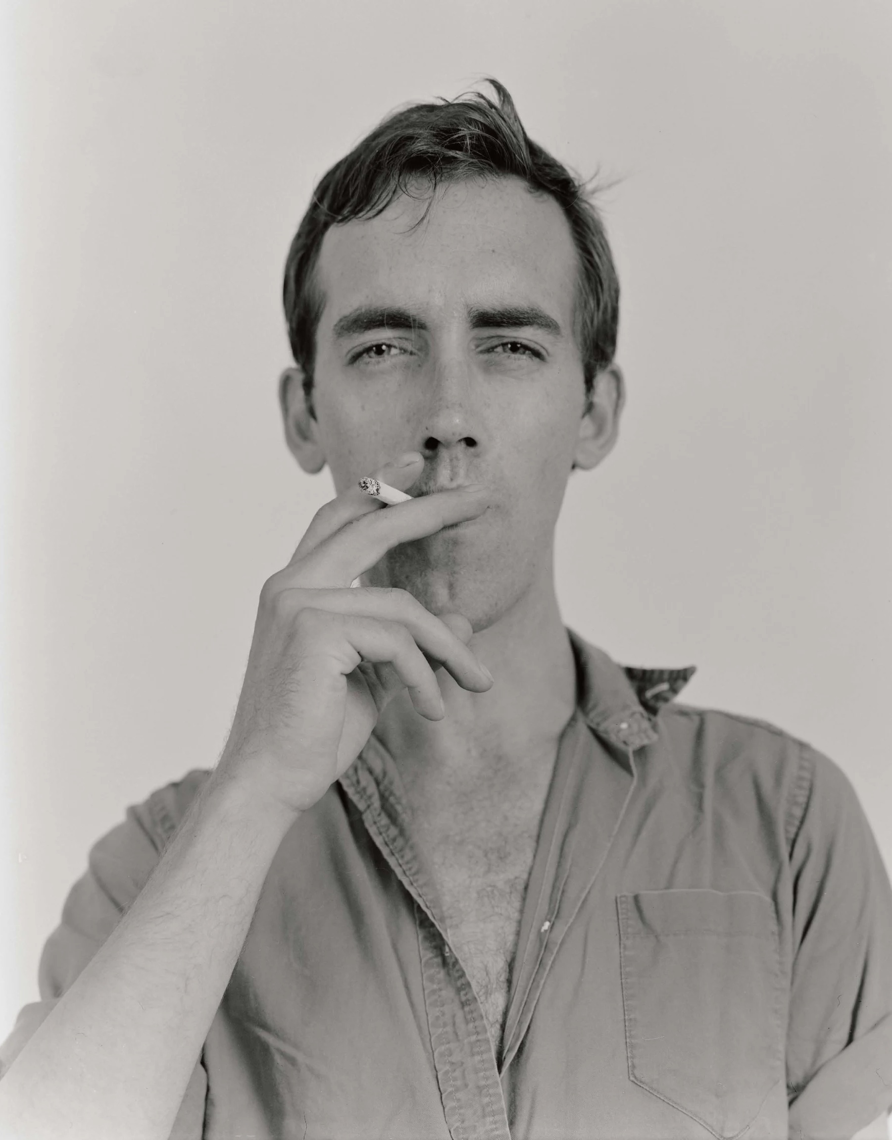 Una vida cerca de los cuchillos - por Rodrigo Olavarría - Revista Santiago